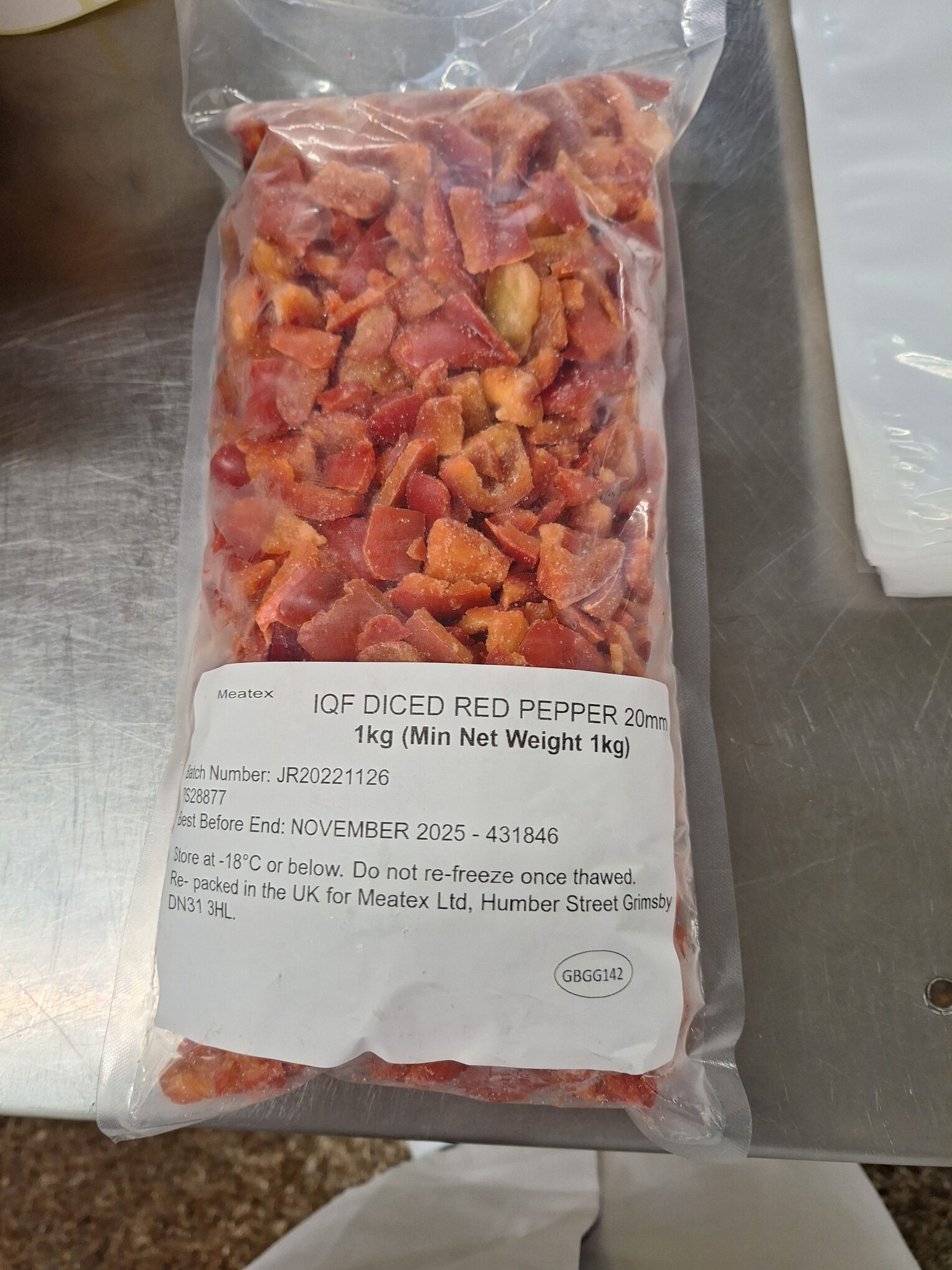 Diced Red Peppers: IQF Frozen 20mm, 680kg Stock for Sale | from Meatex