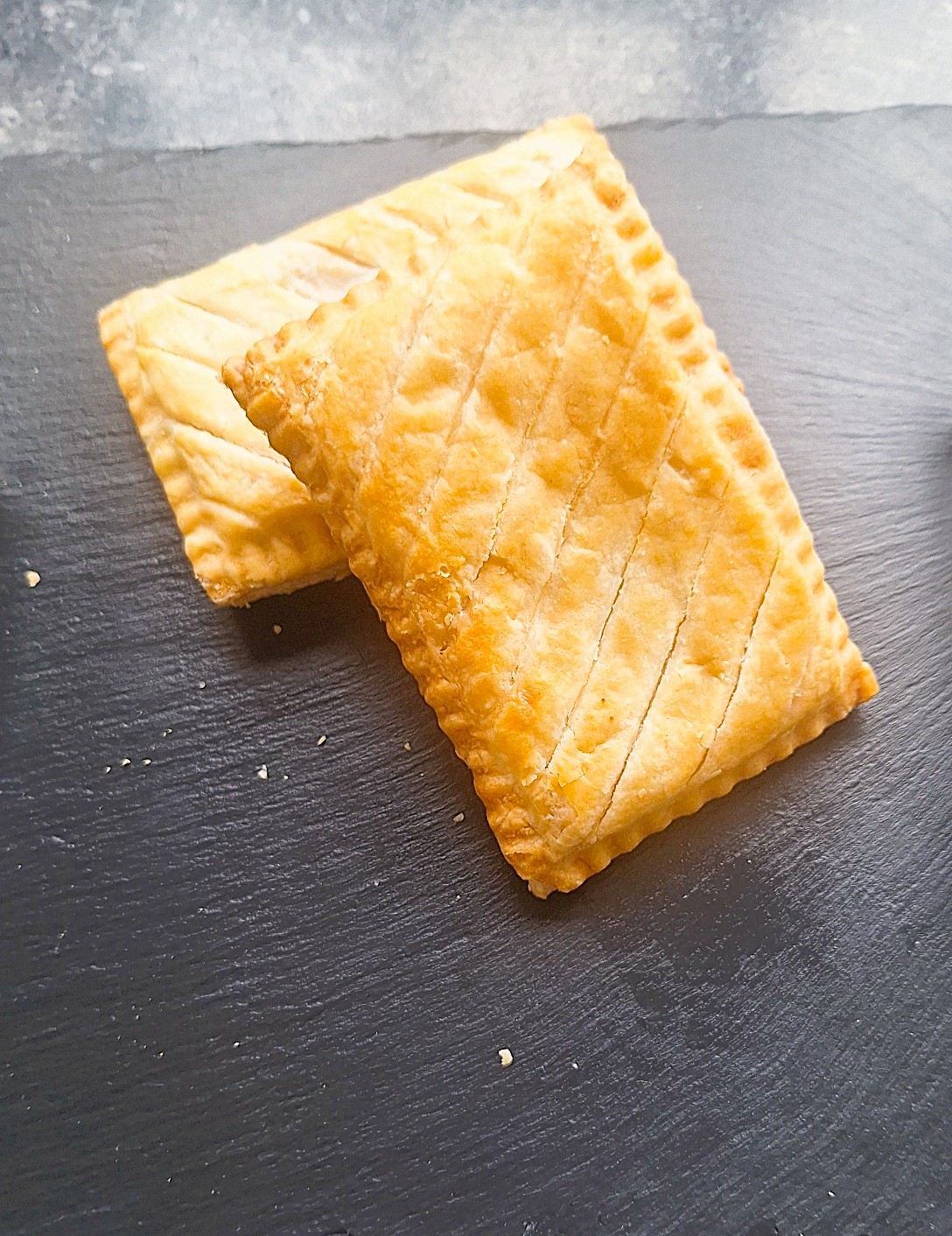 Jumbo Chicken Bakes Wholesale Chicken Pastries - Meatex UK