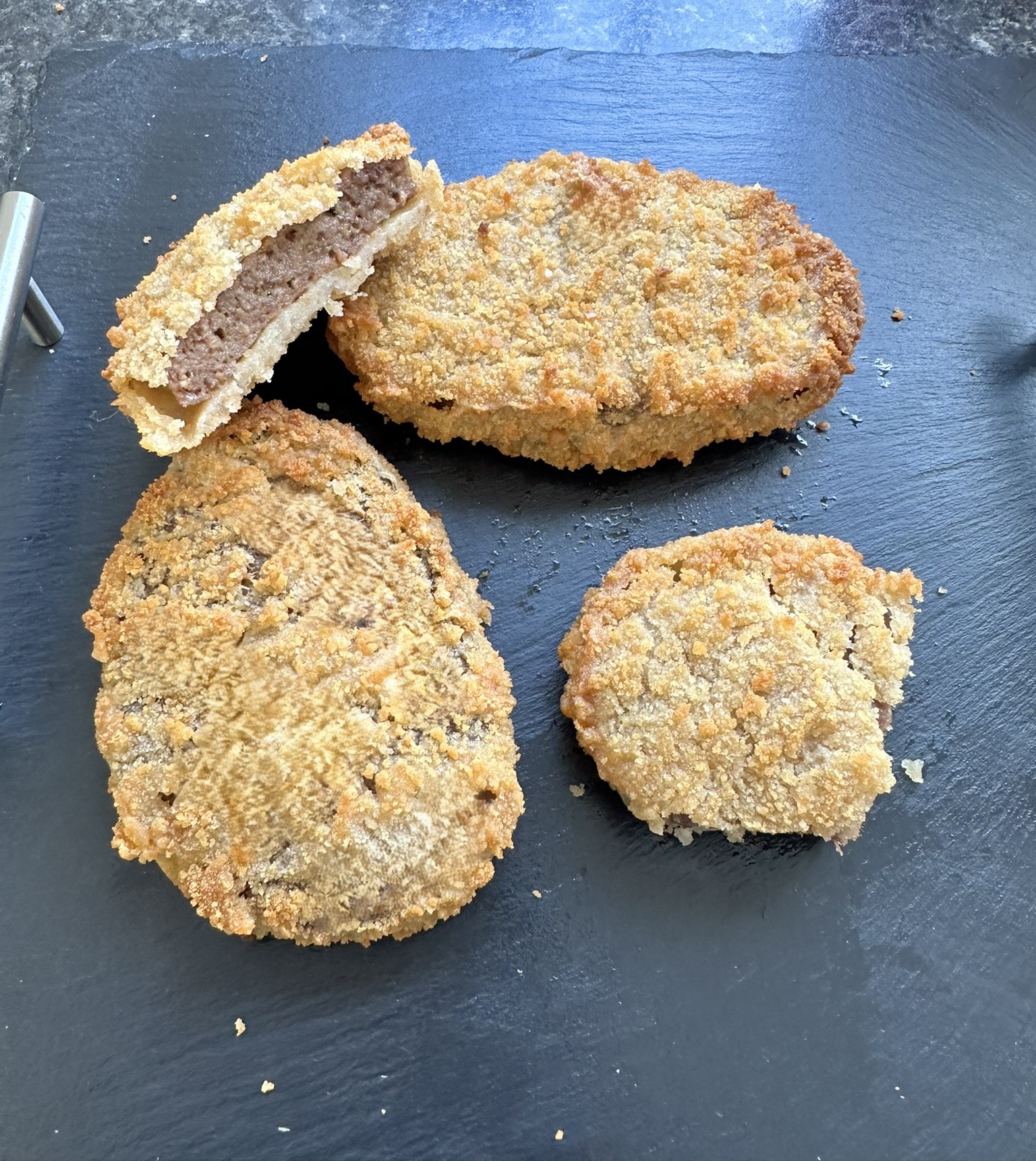 Beef Burgers in Breadcrumbs Wholesale UK | Meatex